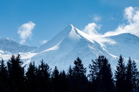 "Alp Bilder – Durchsuchen 294,797 Archivfotos, Vektorgrafiken und ...