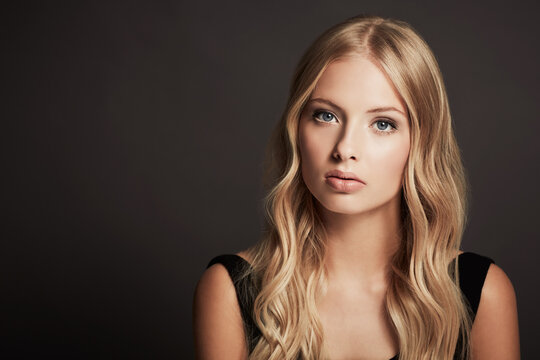Female Model Headshot Bilder – Durchsuchen 159,769 Archivfotos ...