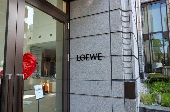 รูปภาพLoewe – เลือกดูภาพถ่ายสต็อก เวกเตอร์ และวิดีโอ997 | Adobe Stock