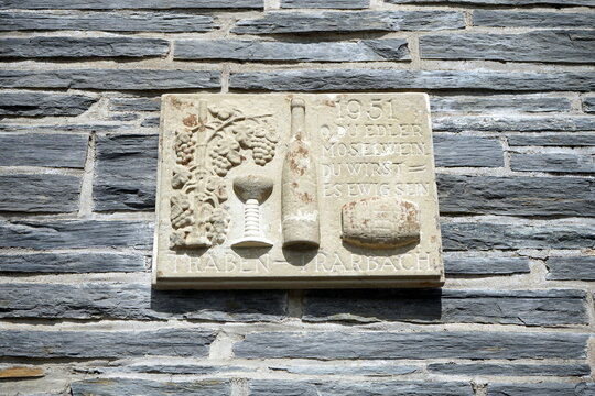 Gedenktafel Images – Browse 657 Stock Photos, Vectors, and Video ...