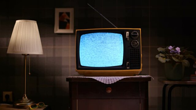 "Tv Static" Bilder – Durchsuchen 9,520 Archivfotos, Vektorgrafiken und ...