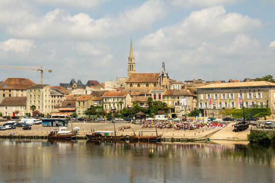 Bergerac - Images et vidéos libres de droits | Adobe Stock