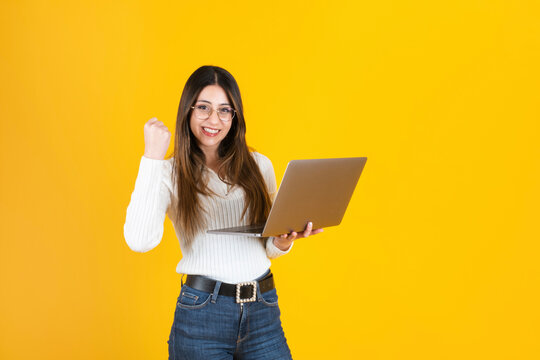 Siegerpose Bilder – Durchsuchen 27,065 Archivfotos, Vektorgrafiken und ...