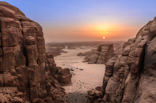 Alula Images – Browse 2,733 Stock Photos, Vectors, and Video | Adobe Stock