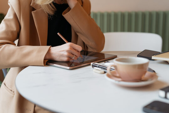 "Design Professional" Images – Browse 55,451 Stock Photos, Vectors, and ...