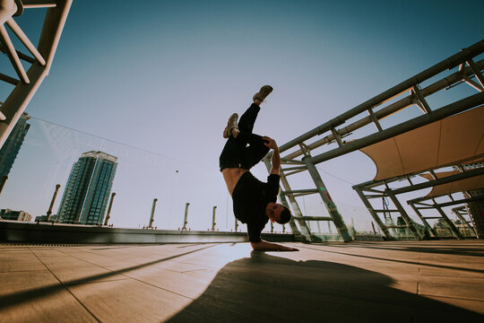 Imágenes de "Break Dance": descubre bancos de fotos, ilustraciones ...