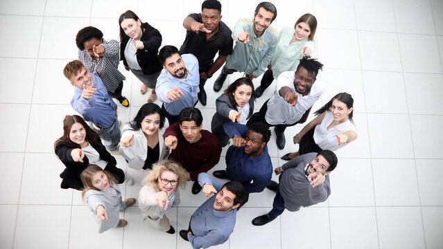 "Many People" Bilder – Durchsuchen 5,045 Archivfotos, Vektorgrafiken ...