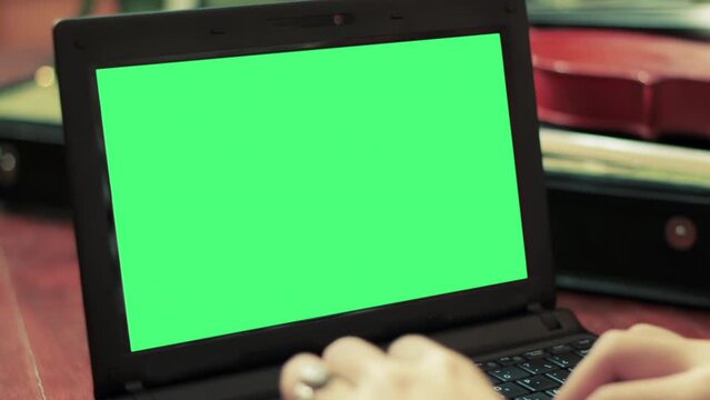 Green-Screen Bilder – Durchsuchen 518,471 Archivfotos, Vektorgrafiken ...