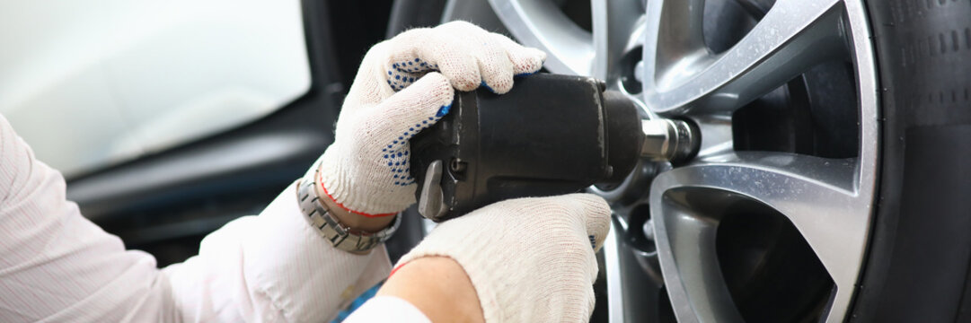 "Broken Wheel" Bilder – Durchsuchen 472 Archivfotos, Vektorgrafiken und ...
