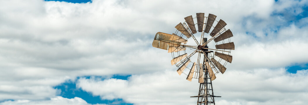 Westernmill Bilder – Durchsuchen 5,181 Archivfotos, Vektorgrafiken und ...