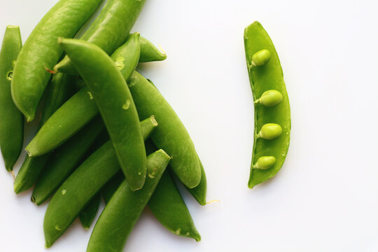 "Pea Pod" Images – Browse 12,974 Stock Photos, Vectors, and Video ...