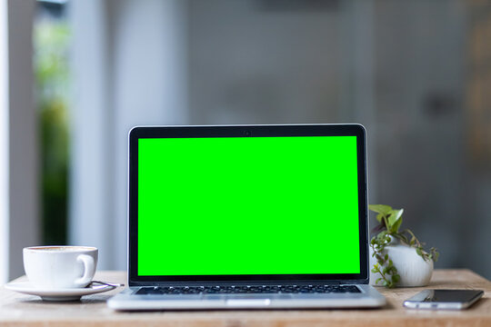 Green Screen Office Background Images – Browse 28,010 Stock Photos ...