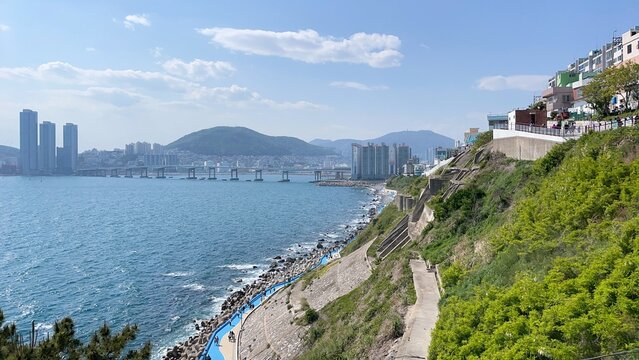 รูปภาพPusan – เลือกดูภาพถ่ายสต็อก เวกเตอร์ และวิดีโอ21,181 | Adobe Stock