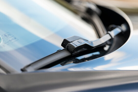 Scheibenwischer Images – Browse 894 Stock Photos, Vectors, and Video | Adobe Stock