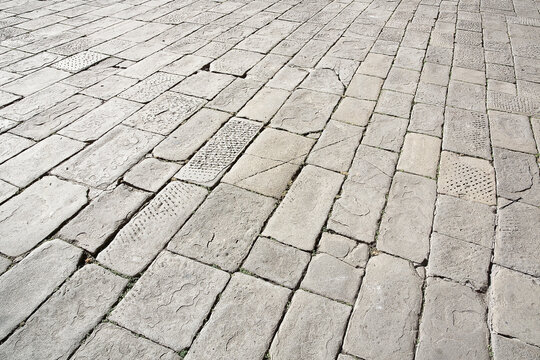 Pflastersteinweg Bilder – Durchsuchen 56,225 Archivfotos ...