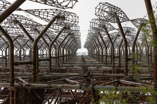 Duga Radar"」の写真素材 | 606件の無料イラスト画像 | Adobe Stock