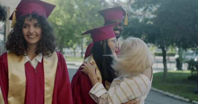 Mature Student Graduation Images – Browse 5,401 Stock Photos, Vectors ...