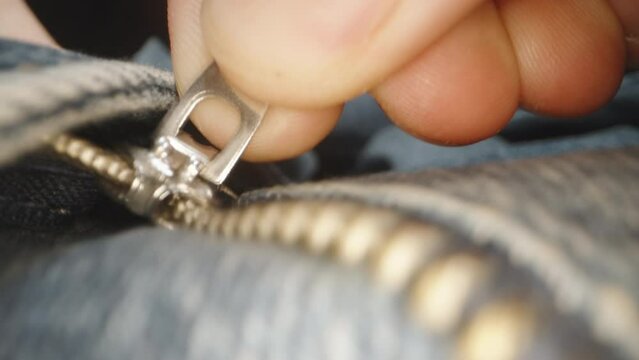 Obrazy ("Zip) — zdjęcia, wektory i wideo bez tantiem (100,161) | Adobe ...