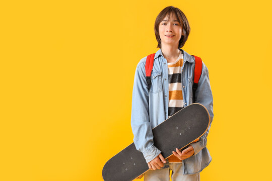 Skateboard Lesson Bilder – Durchsuchen 876 Archivfotos, Vektorgrafiken ...