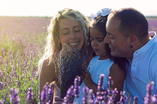 Happy Family Purple Images – Browse 33,973 Stock Photos, Vectors, and ...