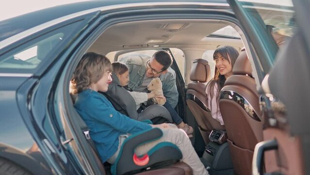 Car Safety Family Images – Browse 44,357 Stock Photos, Vectors, and ...