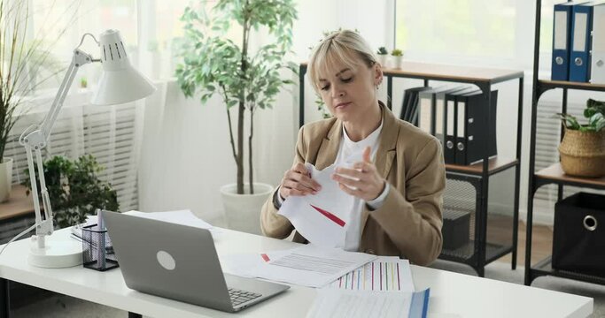 Person Ripping Paper Images – Browse 9,311 Stock Photos, Vectors, and ...