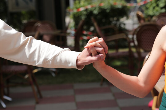 รูปภาพ"Umarmen – เลือกดูภาพถ่ายสต็อก เวกเตอร์ และวิดีโอ14,288 | Adobe Stock