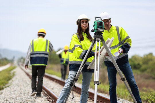 "Civil Engineers" Images – Browse 2,536 Stock Photos, Vectors, and ...