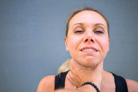 Strangle Images Browse 34 563 Stock Photos Vectors And Video