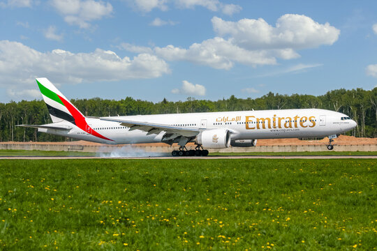 "Boeing 777-300Er" Images – Browse 4,206 Stock Photos, Vectors, and ...