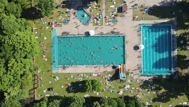 "Outdoor Pools" Images – Browse 126 Stock Photos, Vectors, and Video ...