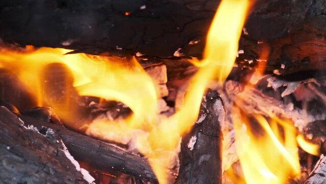 "Log Fire" Images – Browse 2,111 Stock Photos, Vectors, and Video ...