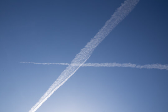 "Chemical Trails" Images – Browse 3,093 Stock Photos, Vectors, and ...