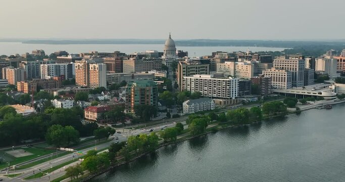 「Madison」の写真素材 | 19,609件の無料イラスト画像 | Adobe Stock