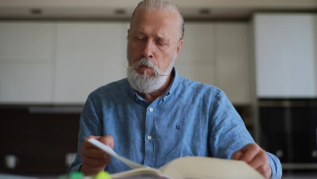 "Flip Book" Images – Browse 584 Stock Photos, Vectors, and Video ...