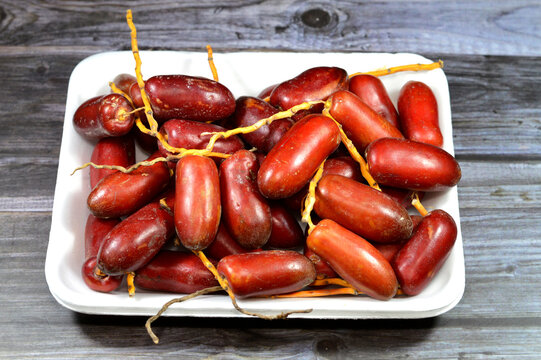"Red Dates" Images – Browse 2,312 Stock Photos, Vectors, and Video ...
