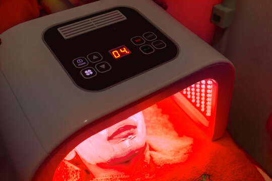 รูปภาพPhototherapy – เลือกดูภาพถ่ายสต็อก เวกเตอร์ และวิดีโอ5,534 ...
