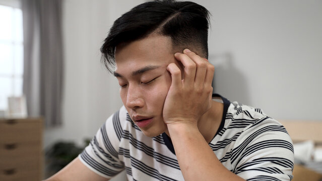 "Nodding Off" Images – Browse 120 Stock Photos, Vectors, and Video ...