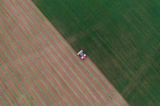 Windrows Bilder – Durchsuchen 3,286 Archivfotos, Vektorgrafiken und ...