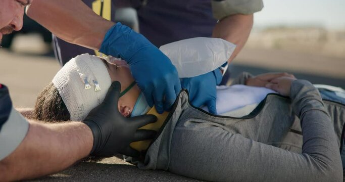 Female Emt Images – Browse 1,643 Stock Photos, Vectors, and Video ...