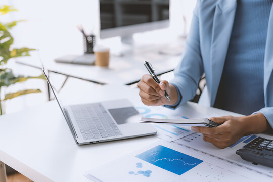 Accountant Images – Browse 902,271 Stock Photos, Vectors, and Video ...