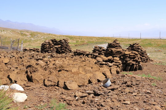 "Dung Heap"-Bilder: Stock-Fotos & -Videos. | Adobe Stock