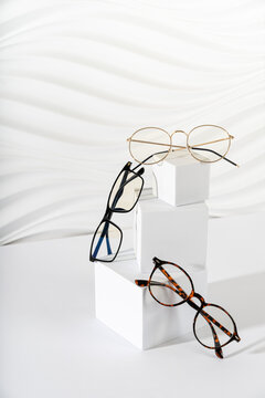 รูปภาพMonicle – เลือกดูภาพถ่ายสต็อก เวกเตอร์ และวิดีโอ1,251,292 | Adobe ...