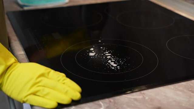 Sparkling Utensils Images – Browse 1,883 Stock Photos, Vectors, and ...