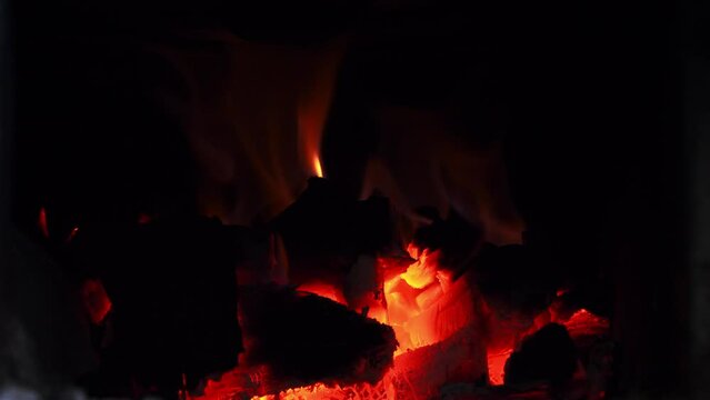 "Small Fire" Imagens – Procure 204 fotos, vetores e vídeos | Adobe Stock