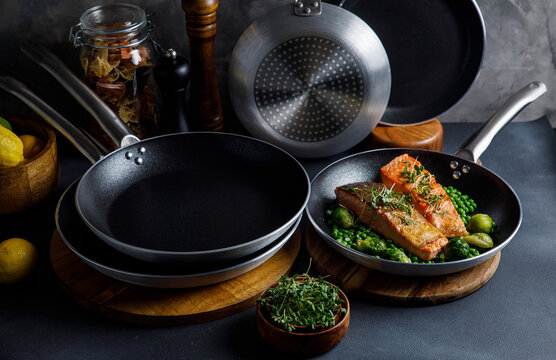 "Frying Pans" Images – Browse 13,370 Stock Photos, Vectors, and Video ...