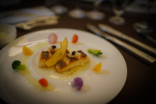 魚 シェフ Images – Browse 605 Stock Photos, Vectors, and Video | Adobe Stock