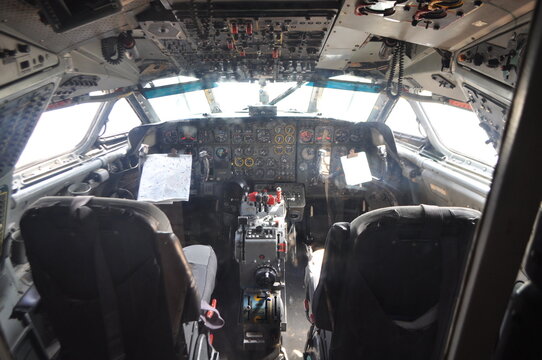 Cokpit Images – Browse 94 Stock Photos, Vectors, and Video | Adobe Stock