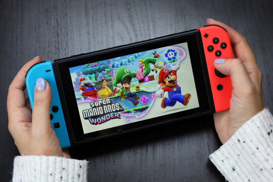 "Nintendo Switch" Images – Browse 1,294 Stock Photos, Vectors, and ...