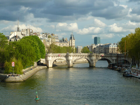"Pont Neuf" Images – Browse 3,496 Stock Photos, Vectors, and Video ...